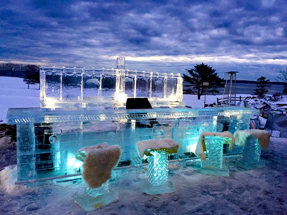 Chef creates "ice bar" experience in Rockland | newscentermaine.com