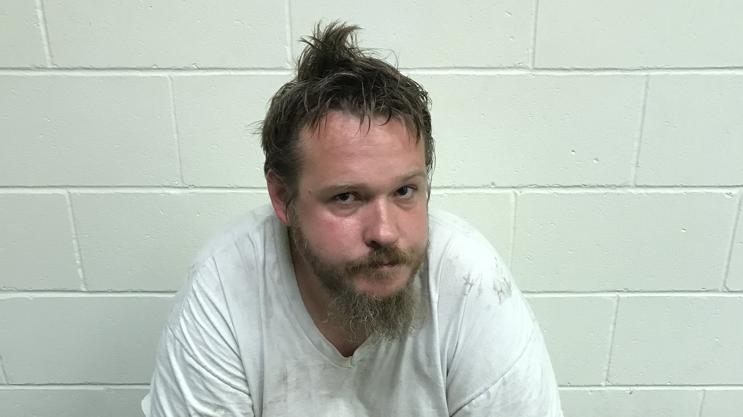 Police round up naked children, arrest father | newscentermaine.com